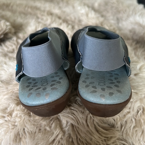 Cloud 9 | Shoes | Cloud Sandals | Poshmark